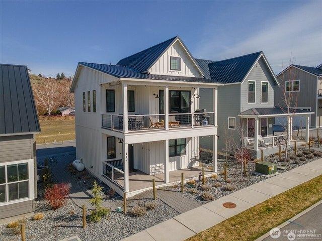 117 Bluebell Ln, Chelan, WA 98816
