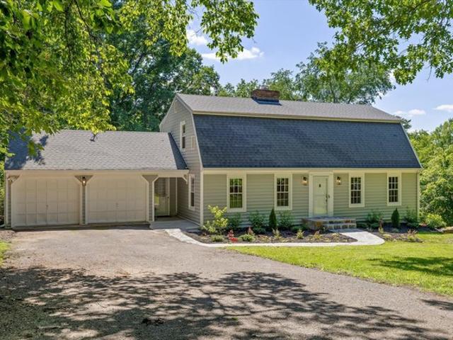 117 Grayson Rd, Signal Mountain, TN 37377