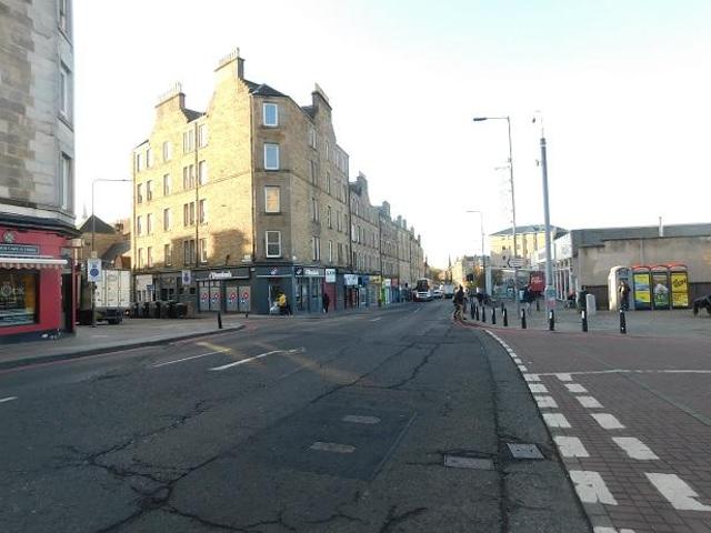 117, Dalry Road, Edinburgh, EH11 2DR 2 bed flat to rent £1,150 pcm £265 pw