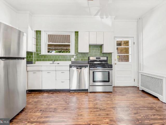 117 E 3Rd Avenue