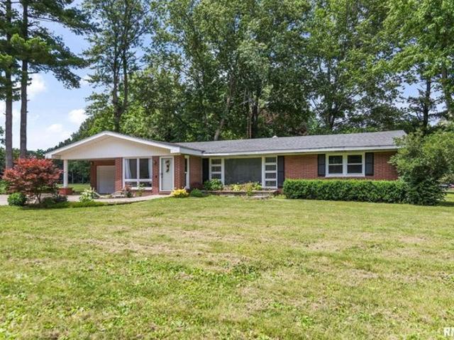 117 E Brown St, Divernon, IL 62530