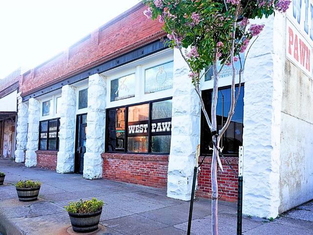 117 E Houston Street