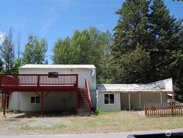 117 E Lake St, Conconully, WA 98819