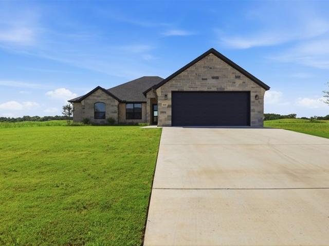 117 Eagle Ct, Glen Rose, TX 76077