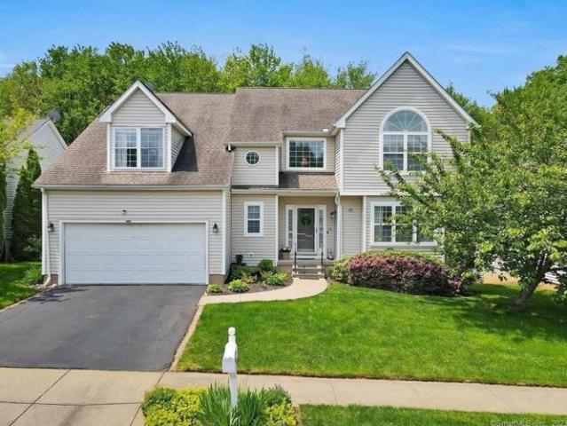 117 Eagle Hollow Dr, Middletown, CT 06457