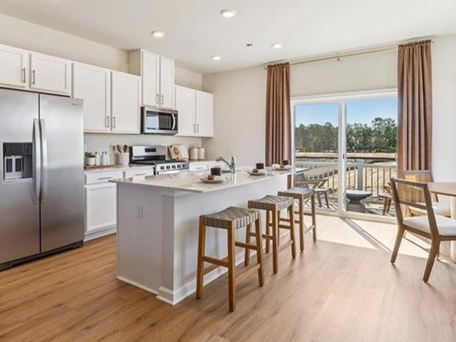 117 Essex Dr, Sicklerville, NJ 08081