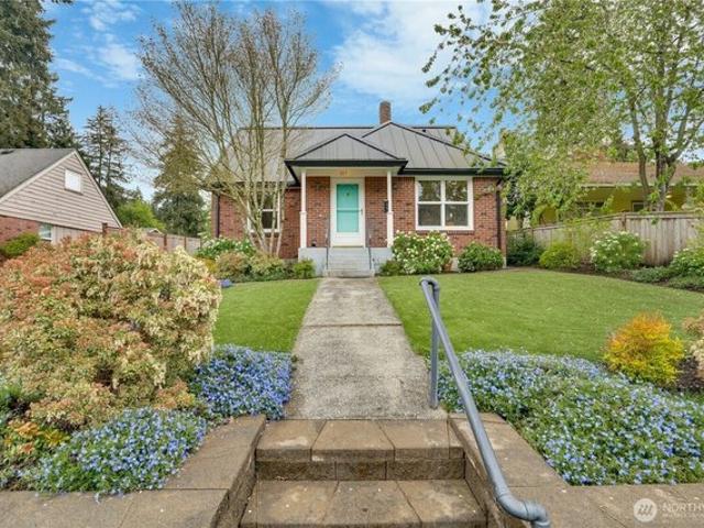 117 Farallone Ave, Fircrest, WA 98466