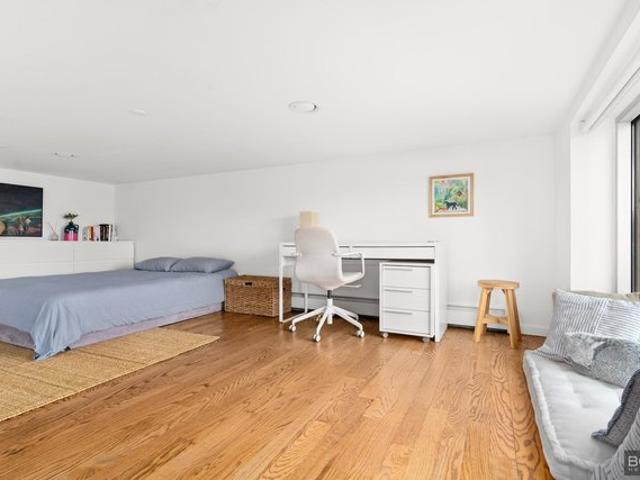 117 Kingsland Ave Apt 3B, Brooklyn, NY 11222