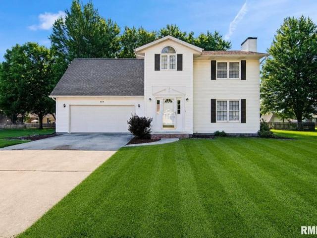 117 Hoelting St, Farmersville, IL 62533
