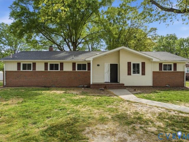 117 Homestead Dr, Colonial Heights, VA 23834 | MLS #2609 | Compass