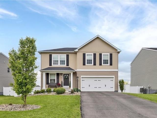 117 Hawthorne Dr, Evans City, PA 16033