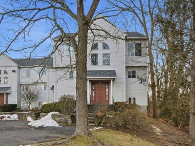 117 Hamden Ave Apt I, Waterbury, CT 06704