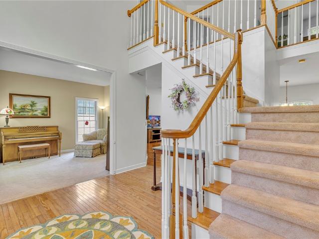 117 Highlandwood Dr