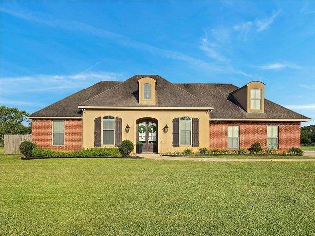 117 Highland Crest Dr, Covington, LA 70435