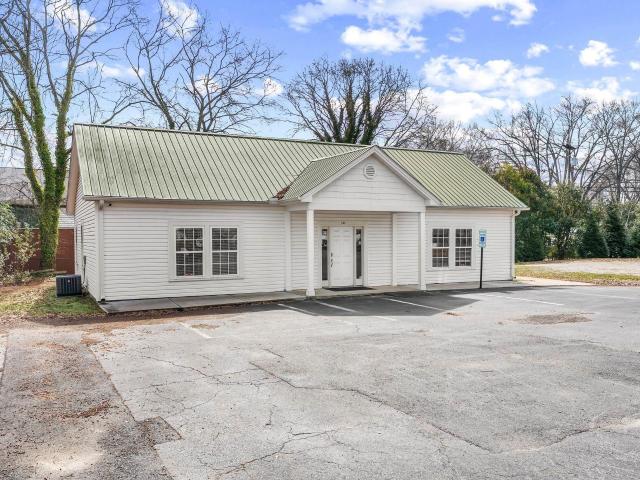 107 Hillcrest Avenue