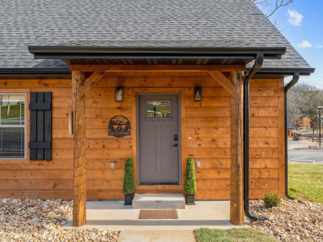 117 Hillside Pass