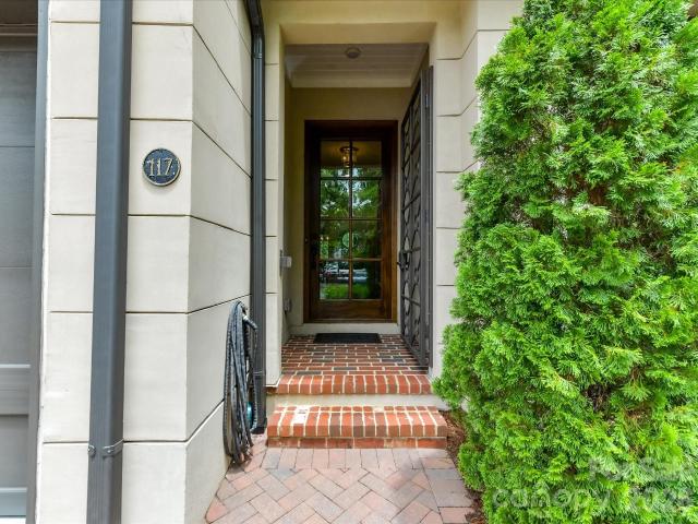 117 Huntley Place