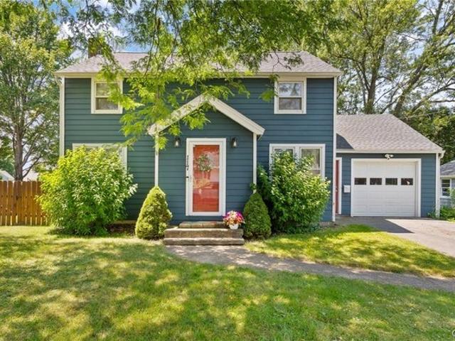 117 Iroquois Ln, Liverpool, NY 13088