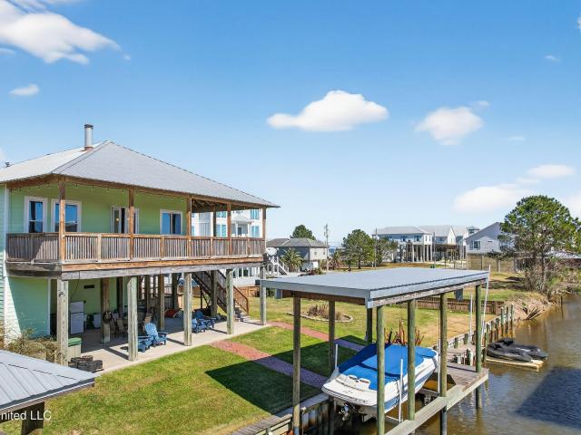 117 Janelle Dr, Bay Saint Louis, MS