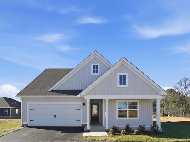 117 Julian Dr, Waynesboro, VA 22980
