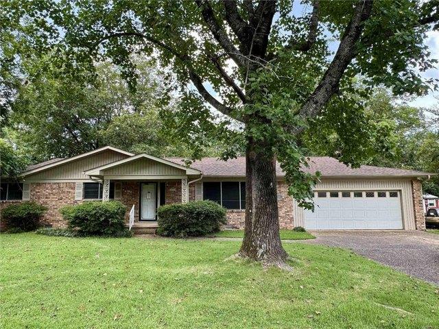 117 Orchard St, Hot Springs, AR 71913