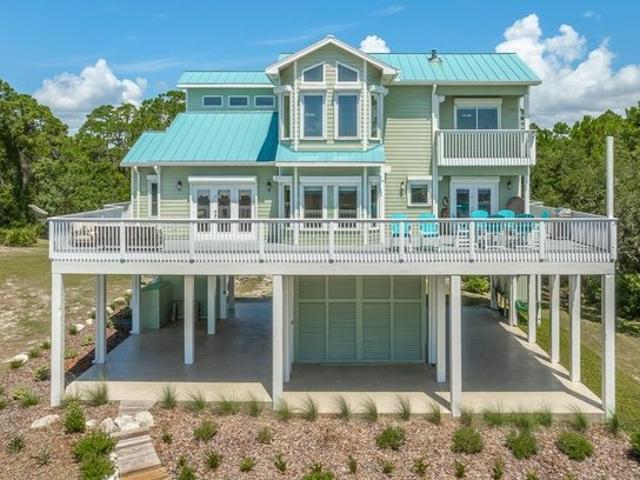 117 Osprey Ct, Carrabelle, FL 32322