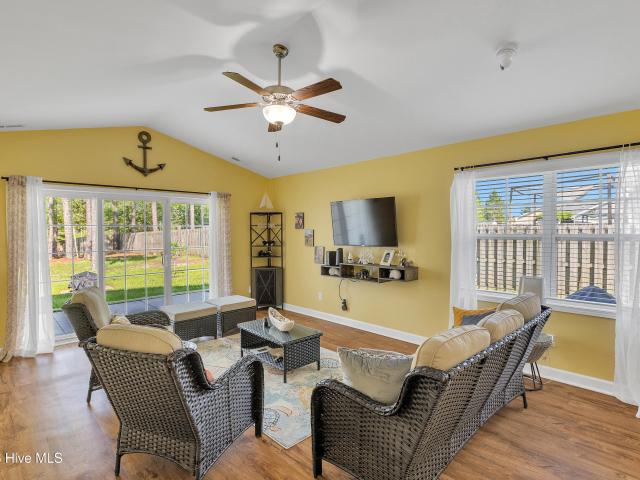 117 Oyster Landing Drive