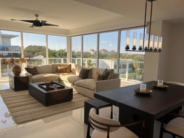 117 Lake Ave, Lake Worth Beach, FL 33460