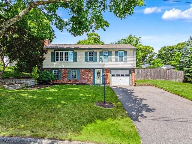 117 Larchmont Rd, Warwick, RI 02886