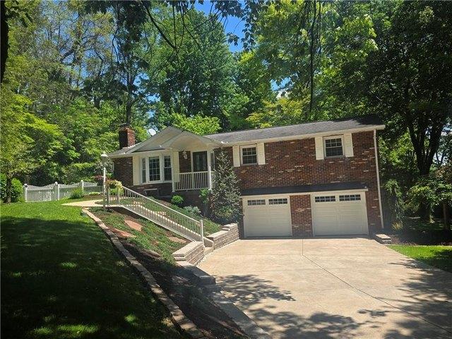 117 McGinnis Ln, New Stanton, PA 15672