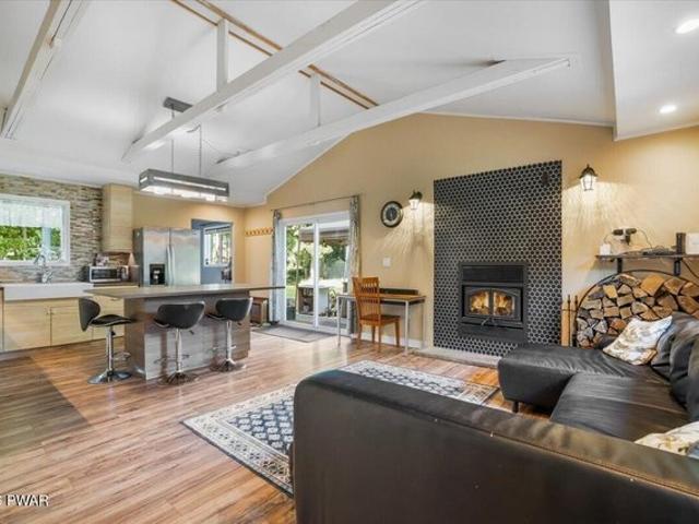 117 Mink Ct, Dingmans Ferry, PA 18328