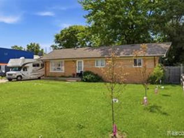 117 N Groesbeck Highway