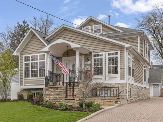 117 N Park Blvd, Glen Ellyn, IL 60137
