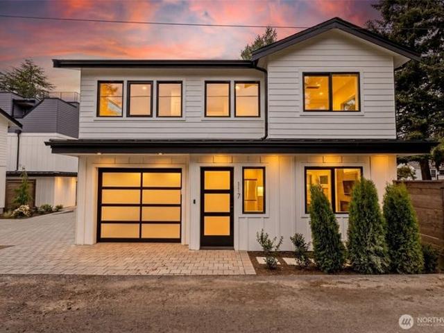 117 NW 112th St, Seattle, WA 98177
