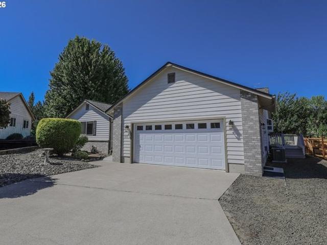 117 NW Romayo Ct, Winston, OR 97496