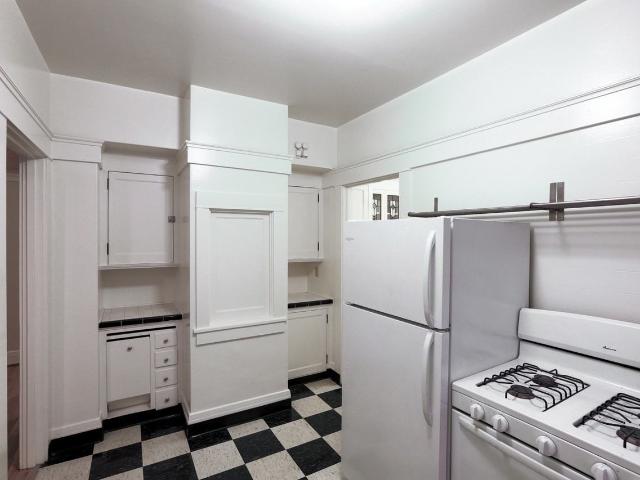 117 NW Trinity Pl 1 Bedroom Apartment for Rent at 117 Nw Trinity Pl, Portland, OR 97209 Northwest District