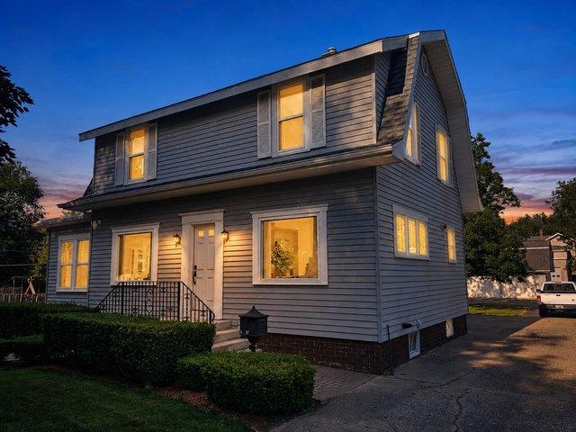 117 S West St, Hillsdale, MI 49242