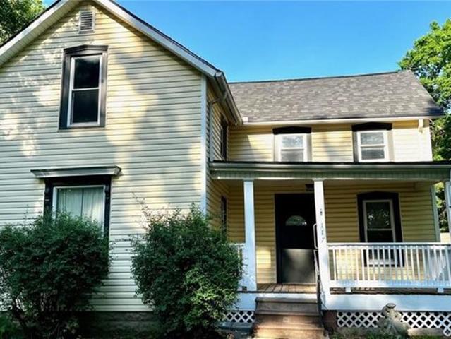 117 S Elm St, Ottawa, KS 66067