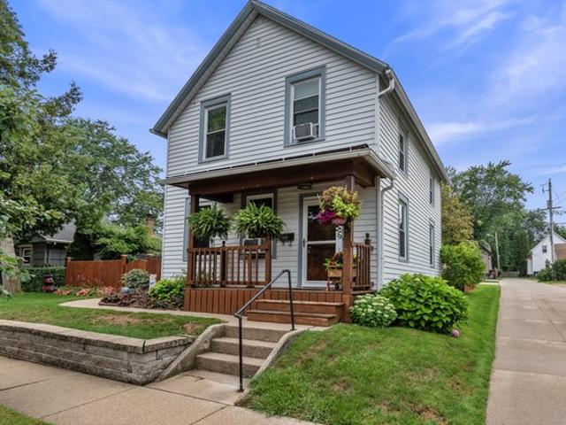 117 S Garfield Ave, Port Washington, WI 53074