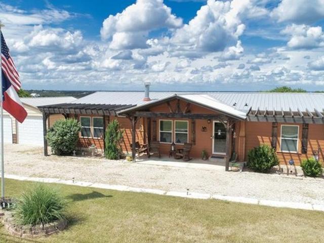 117 S Sun Haven Dr, Kerrville, TX 78028