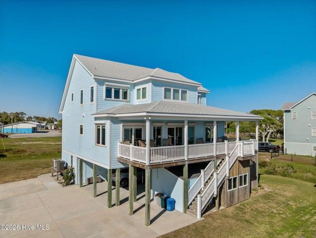 117 Sandfiddler Ln, Harkers Island, NC 28531