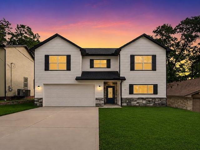 117 Sun City Ln, Conroe, TX 77304