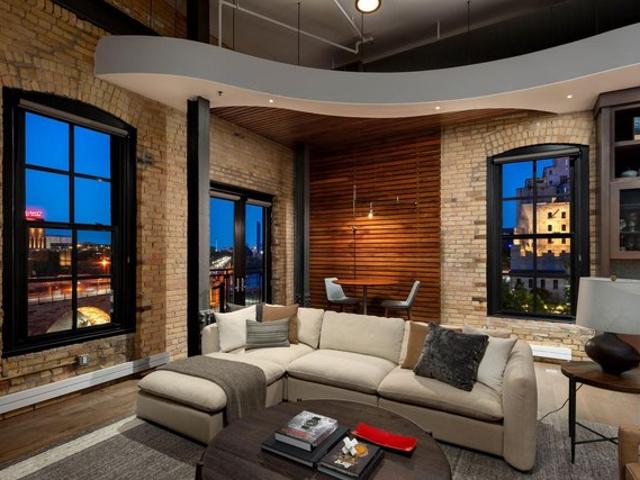 117 Portland Ave Apt 302, Minneapolis, MN 55401