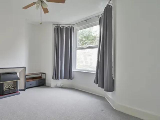 117 Pelham Road, London, SW19 1NW, United Kingdom | 3 bed house for rent #167379432 | Rentberry