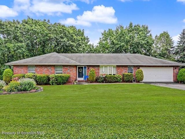 117 Ridgeview Dr, Scranton, PA 18504