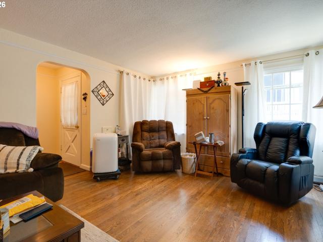 117 W 31ST ST
