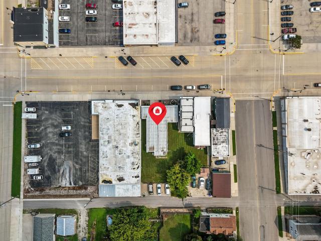 117 W 3RD Street