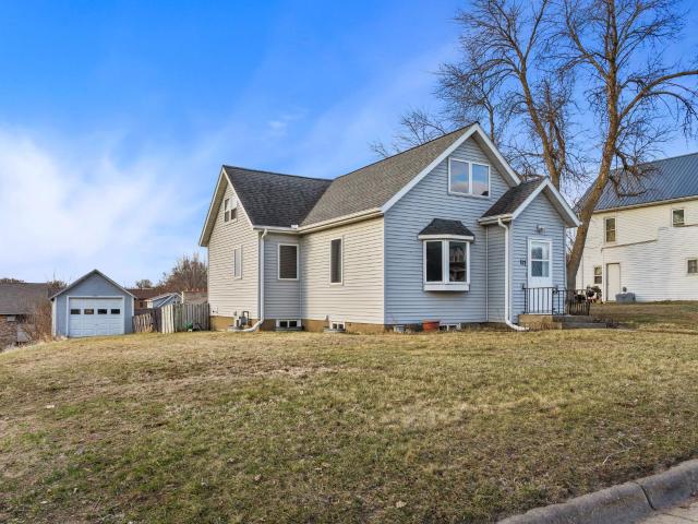 117 W Van Dusen St, Springfield, MN 56087 | MLS #7033 | Compass