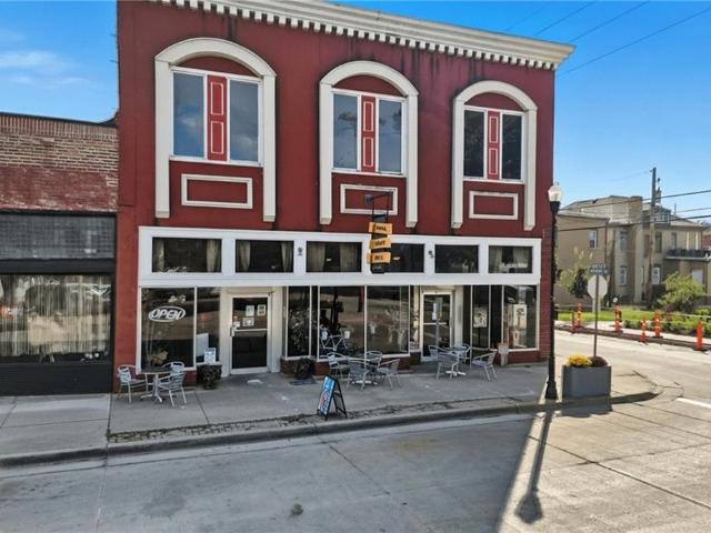 117 W Broadway Avenue