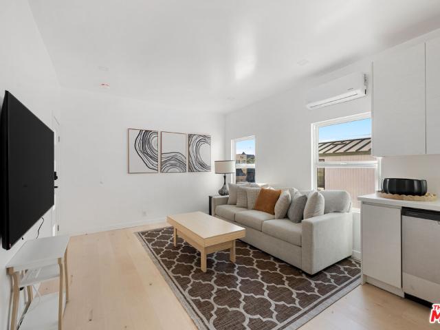 117 W Channel Rd, Unit 115, Santa Monica, CA 90402 | Compass